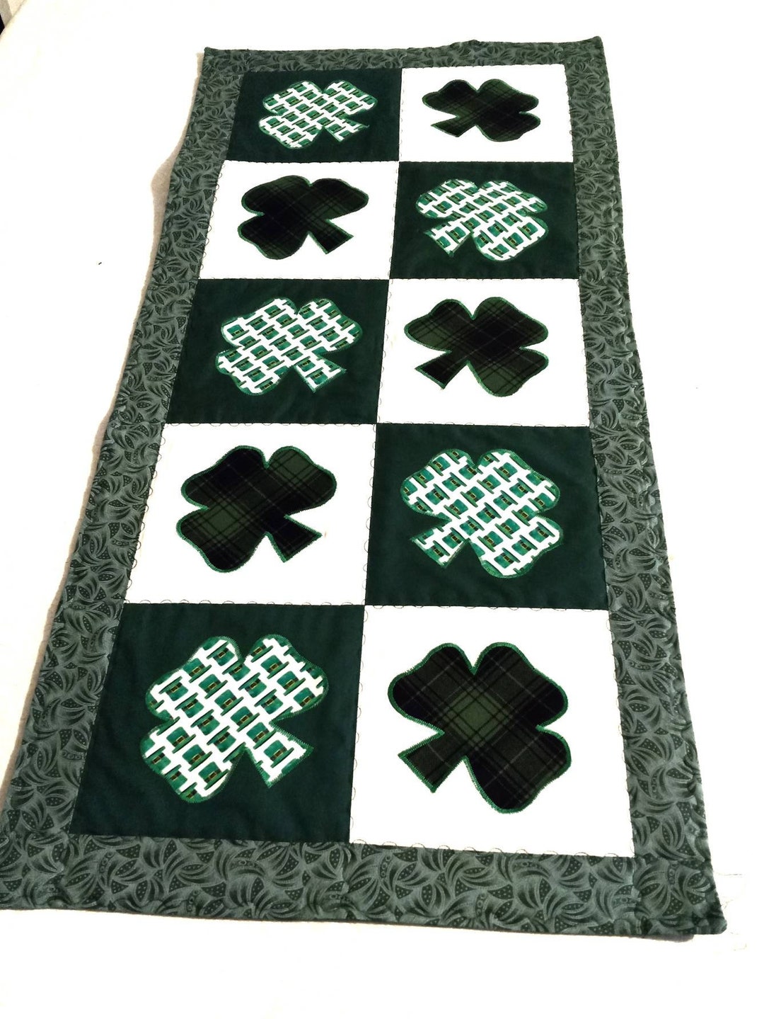 St. Patrick's Day Table Runner, Green and White Shamrock Table Runner ...