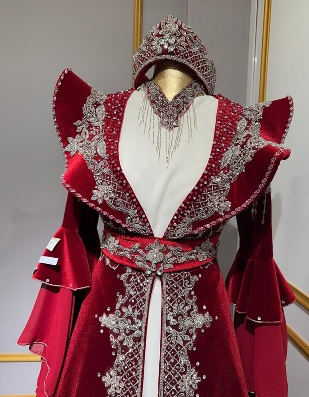 The Queen's Luxurious Dress Red Velvet Turkish Wedding Dress Ottoman ...