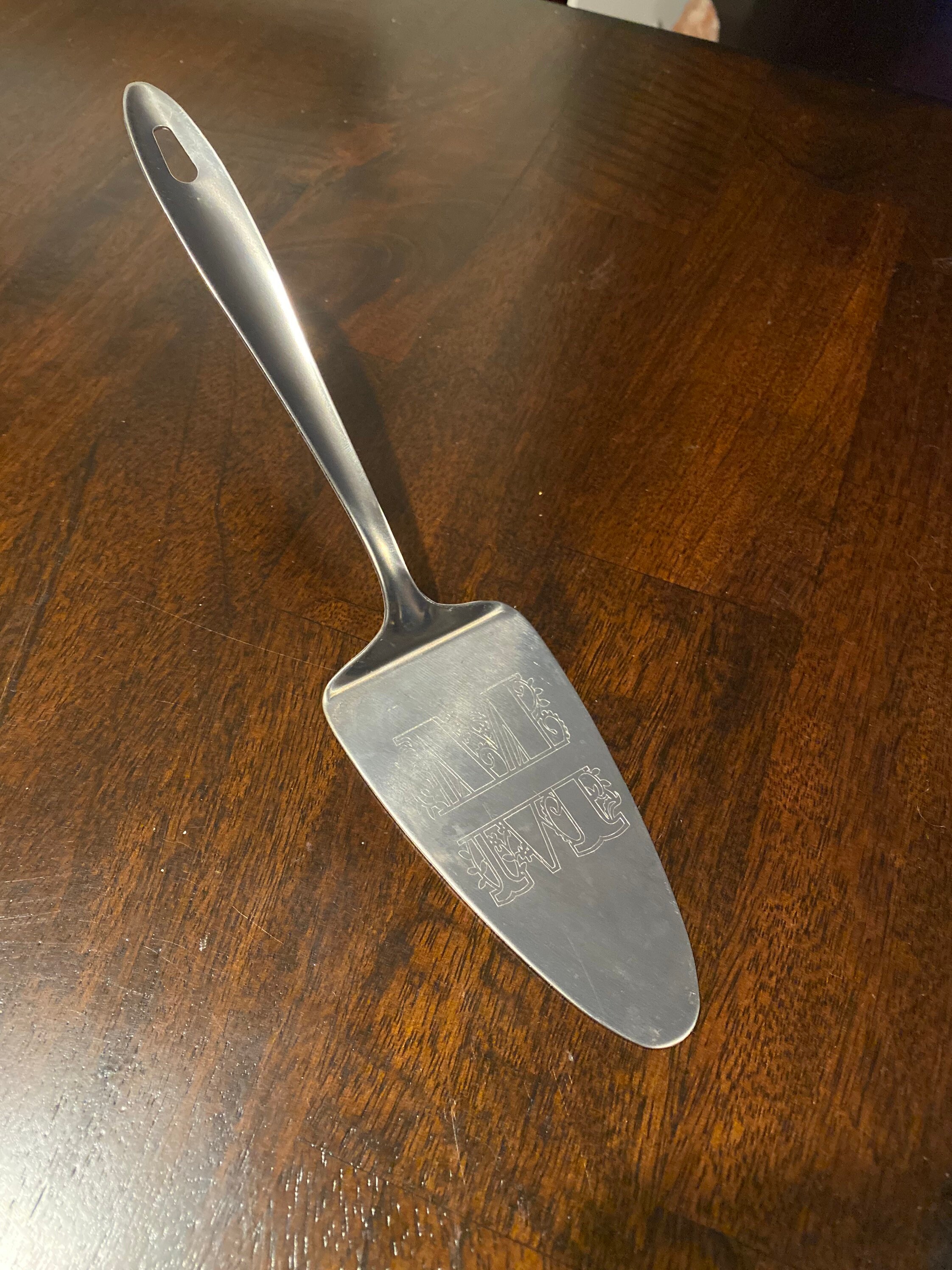 Personalized Engraved Wedding Cake Server Personalized - Etsy