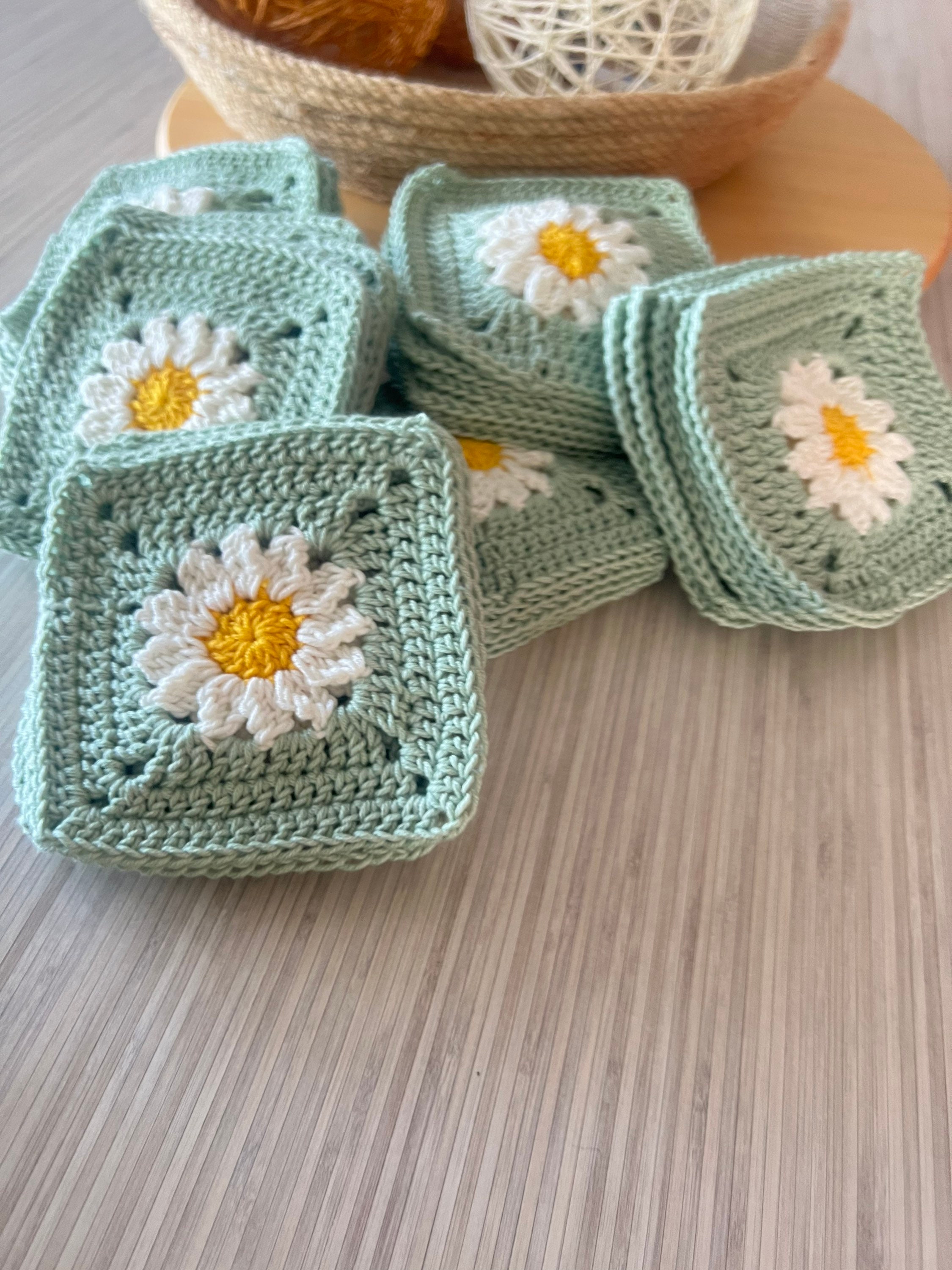 Set of 24 Crochet Granny Square Motifs, Daisy Patches, Floral Motifs for DIY Projects ...