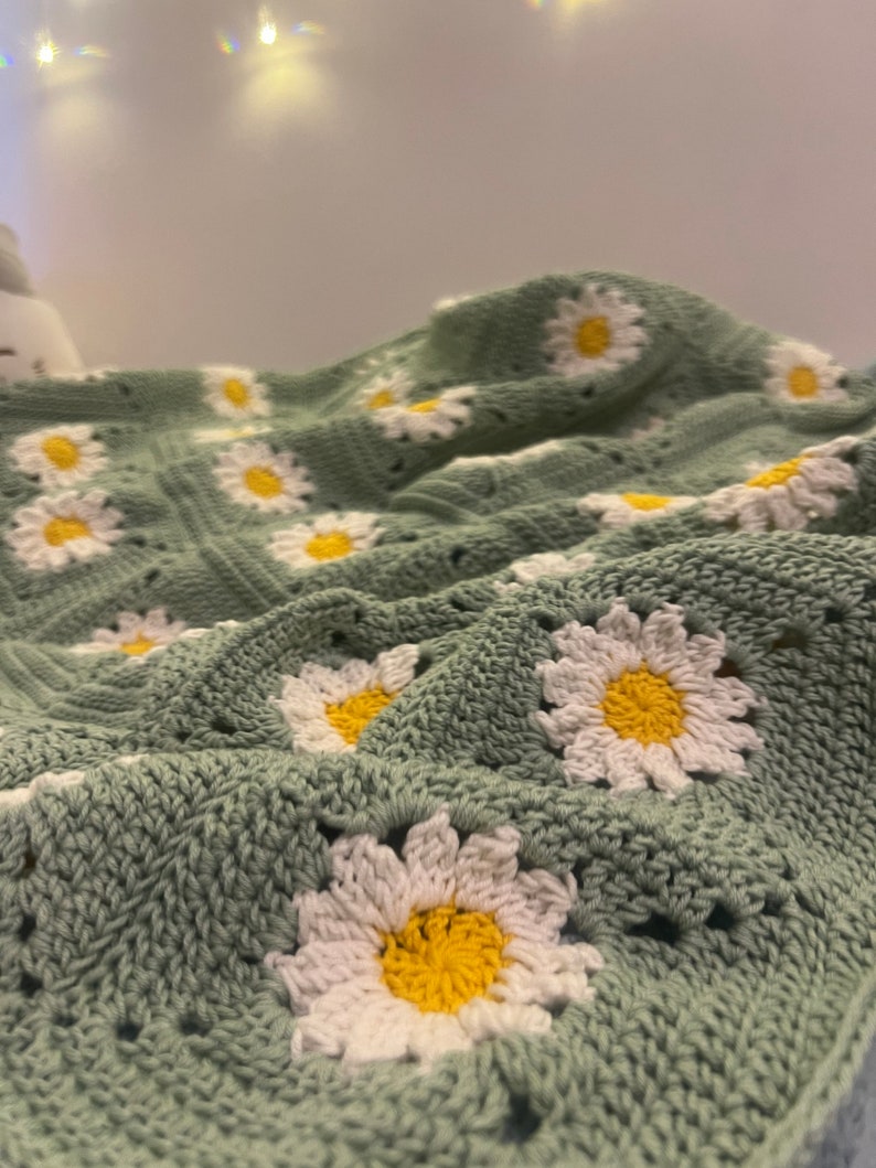 Daisy Crochet Blanket, Retro Granny Throw, Unique Afghan Stroller ...
