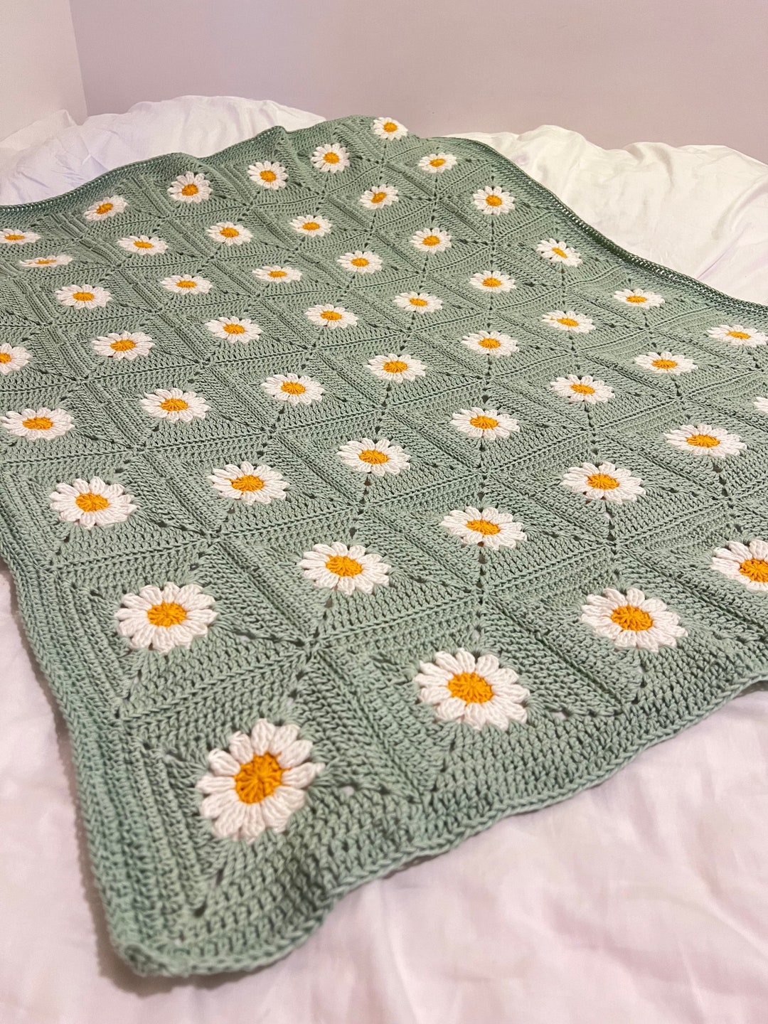 Daisy Afghan Beadspread, Mint Granny Blanket, Trend Retro Throw, Floral ...