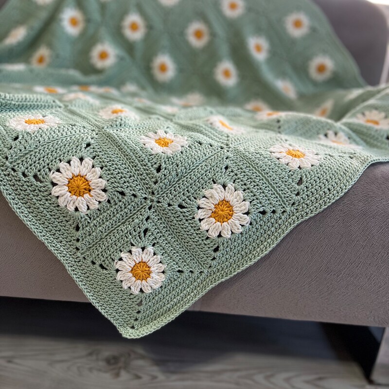 Daisy Afghan - Etsy