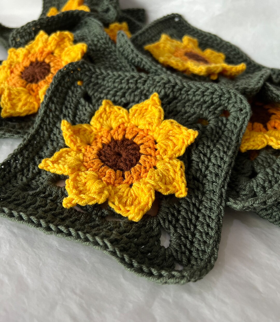 Set of 24 Crochet Granny Square Motifs, 3D Sunflower Patches, Floral Motifs for DIY Projects ...