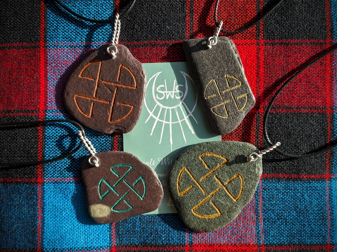 Hand Engraved Scottish Stone: Celtic Shield Knot | Scotland Slate ...