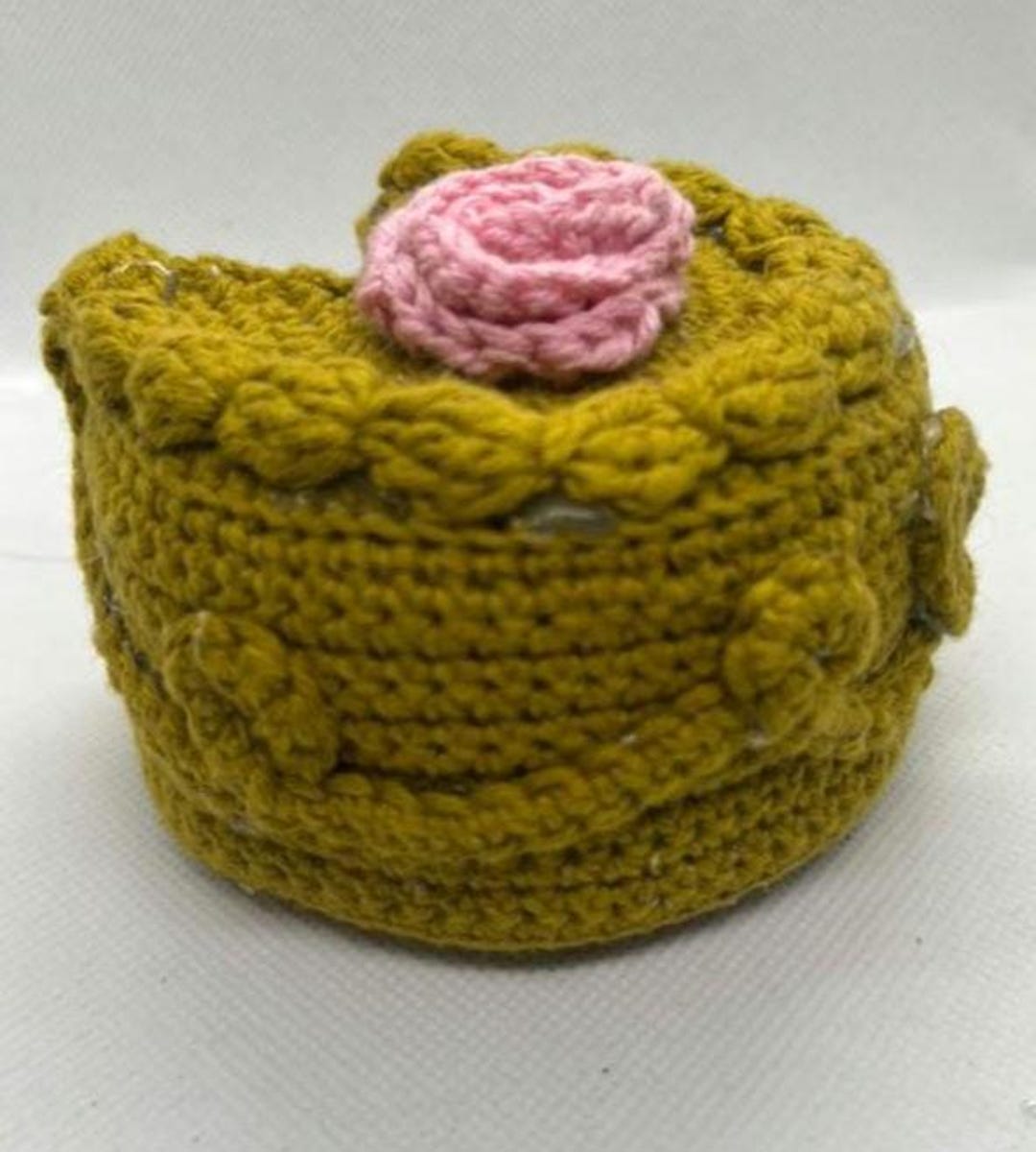 Beautiful Crochet Pistachio Cream Cake * Lovely Decor , Pin Cushion ...