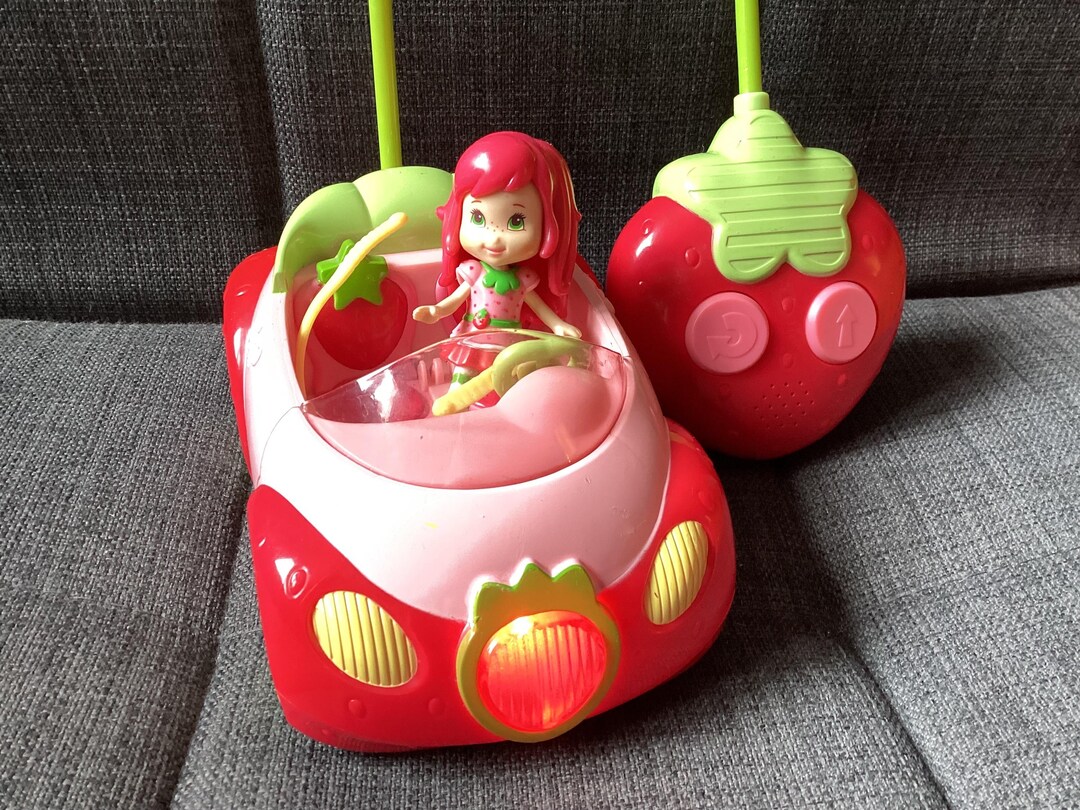 Retired Strawberry Shortcake Mini Posable Doll RC Remote Control Car ...