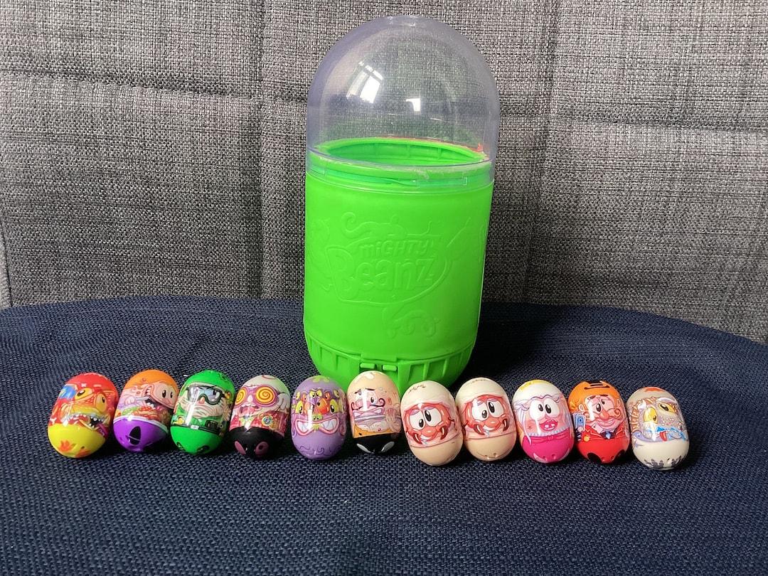 Vintage or Retired Moose Mighty Beanz Collection of Eleven Beans With ...