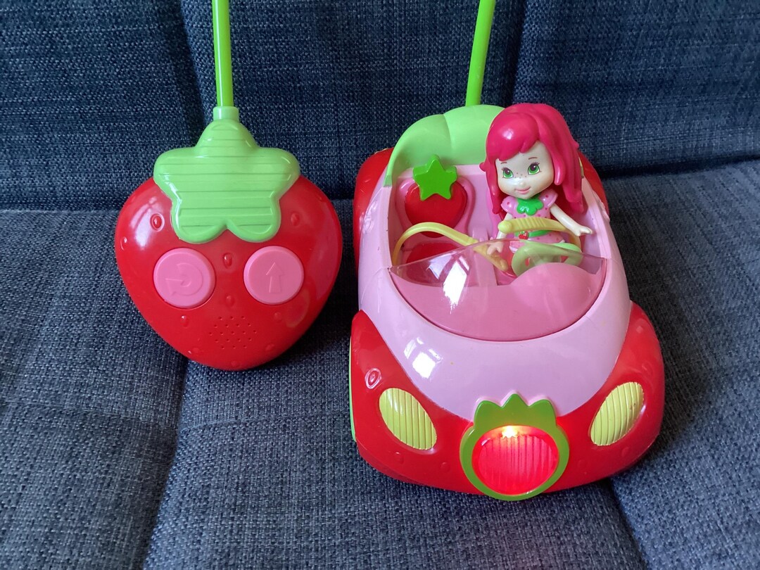 Retired Adorable Strawberry Shortcake RC Remote Controlled Car With ...