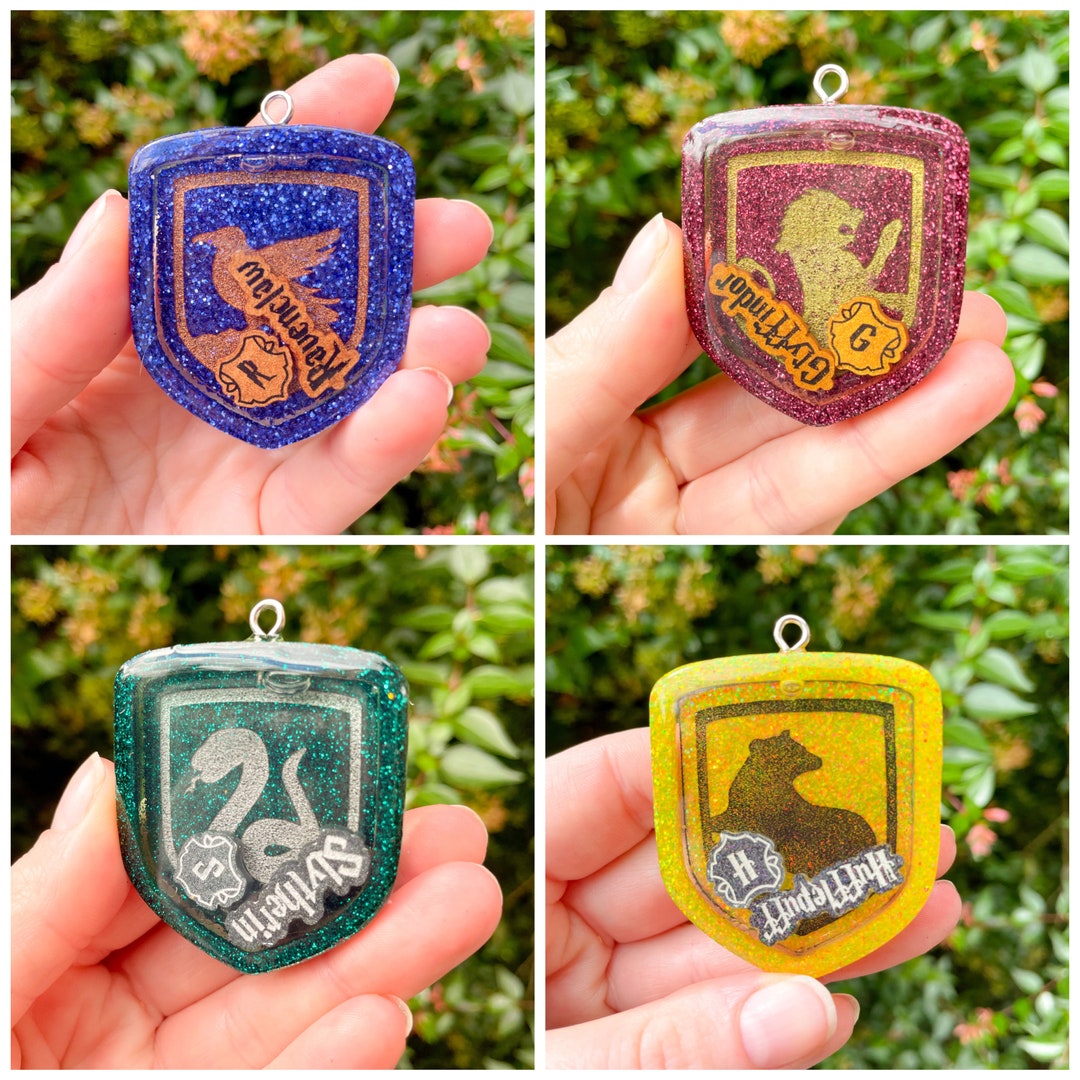 Wizard House Glitter Resin Shaker Charm Cute Wizard Gift Keyring ...