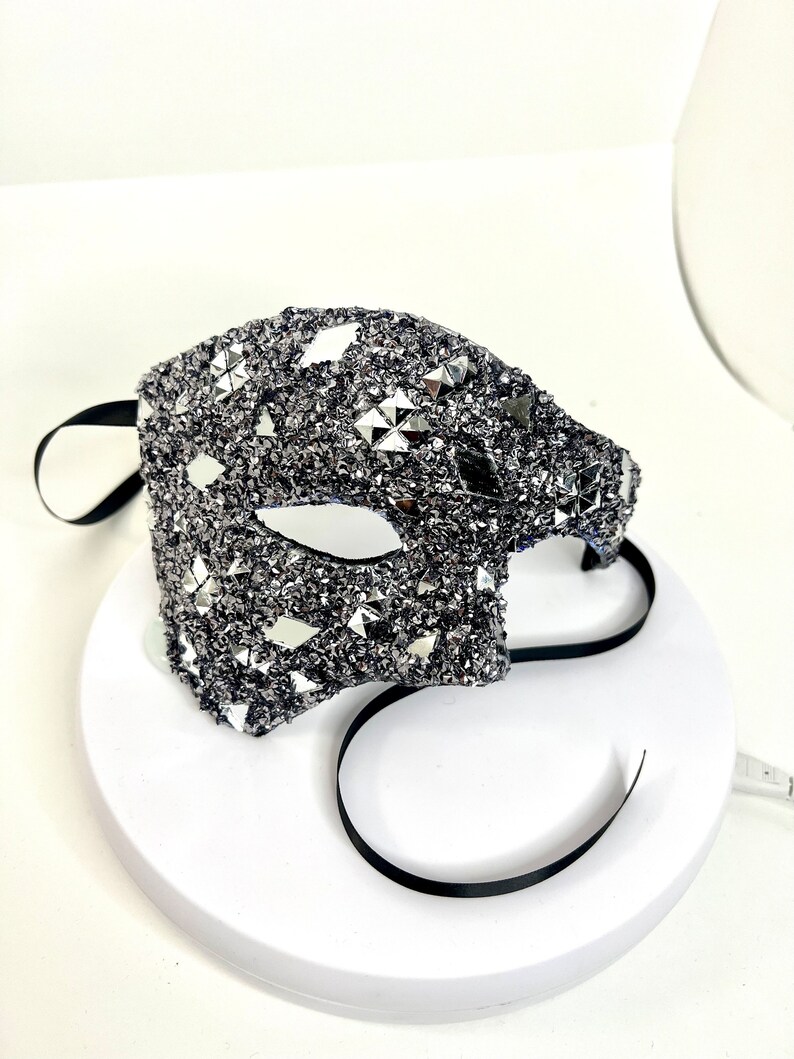Makara Mirror Mask Silver Gray Phantom of the Opera Version. With ...