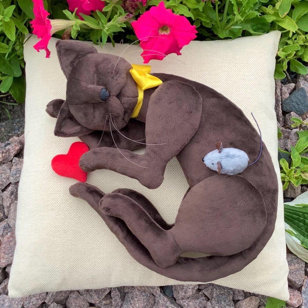 Handmade Realistic Sleeping Cat Plushie With Removable Neck Accessories ...