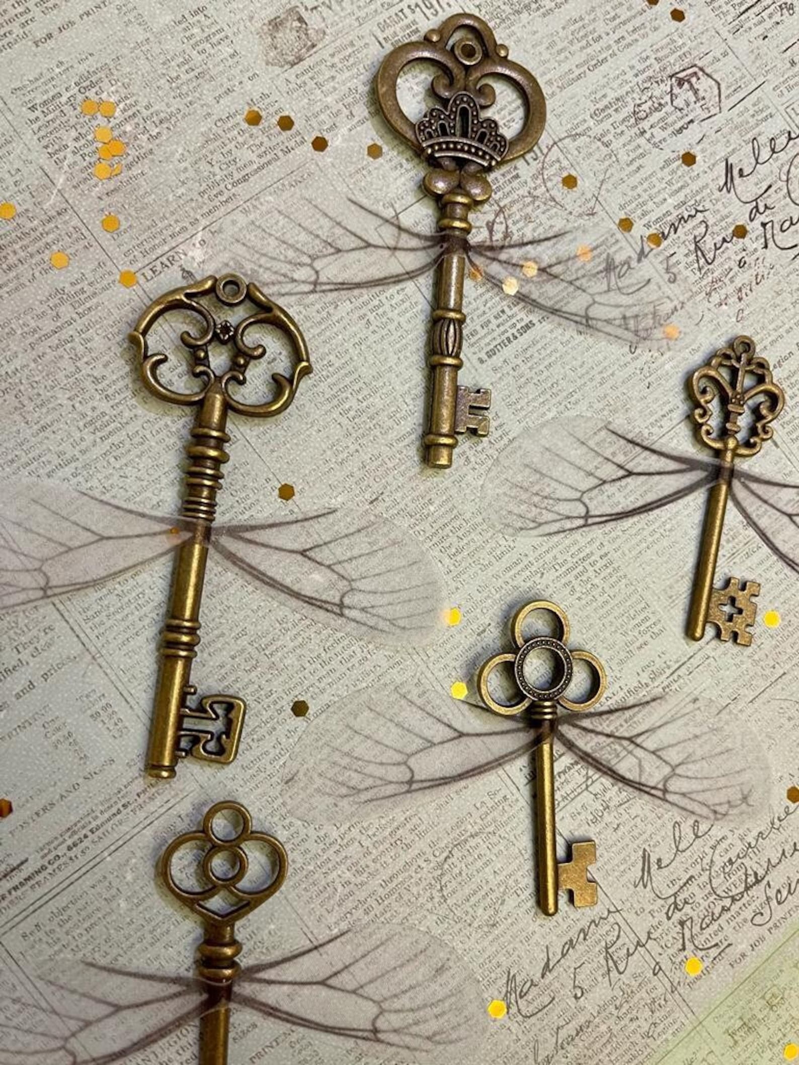 Large Flying Keys Antique Bronze, Unique and Handmade Beautiful Set ...