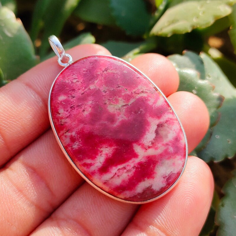 Thulite - Etsy