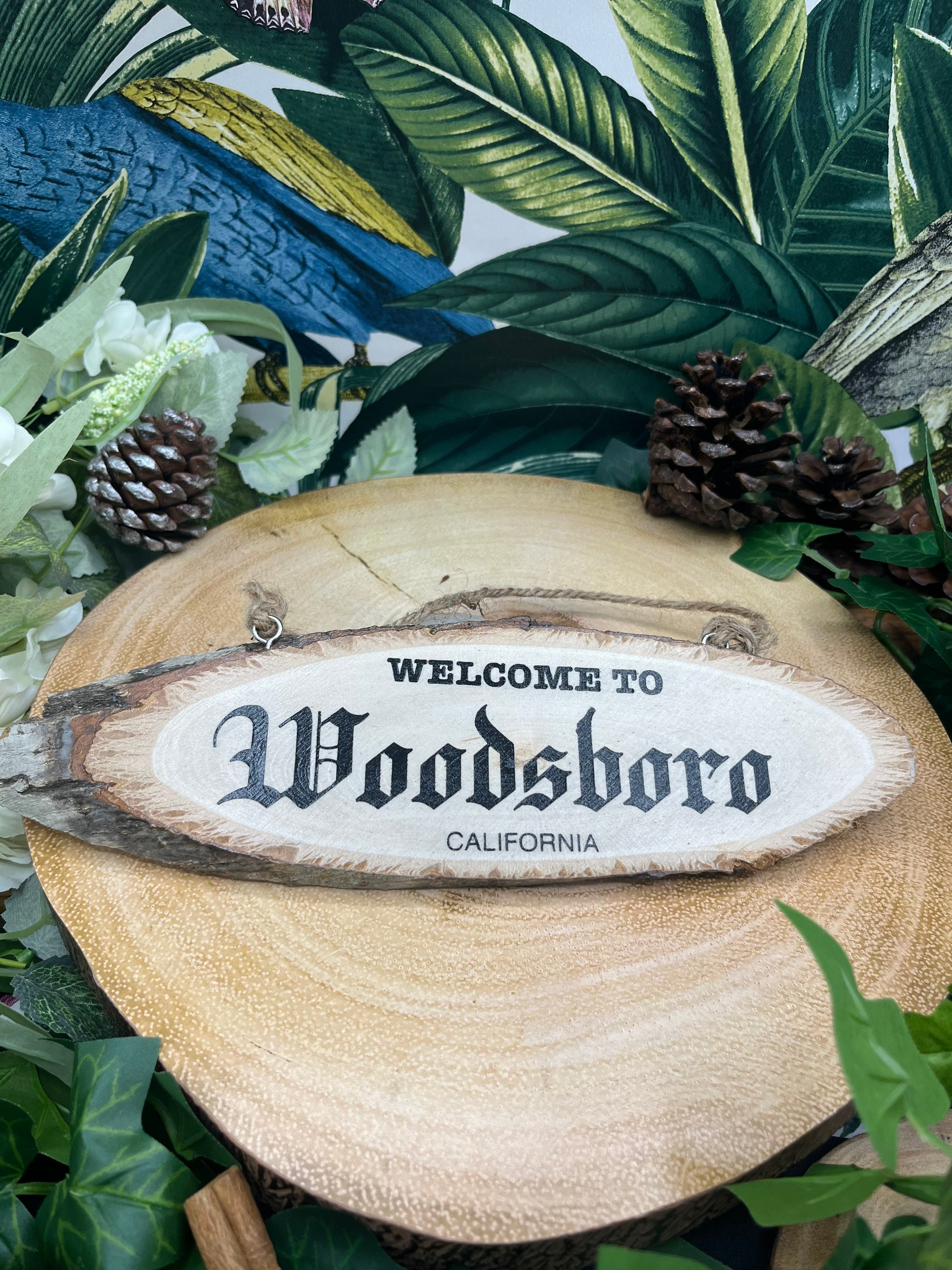 Hand Painted Wood Slice Log Sign Wooden Sign Halloween Inspired Scream ...