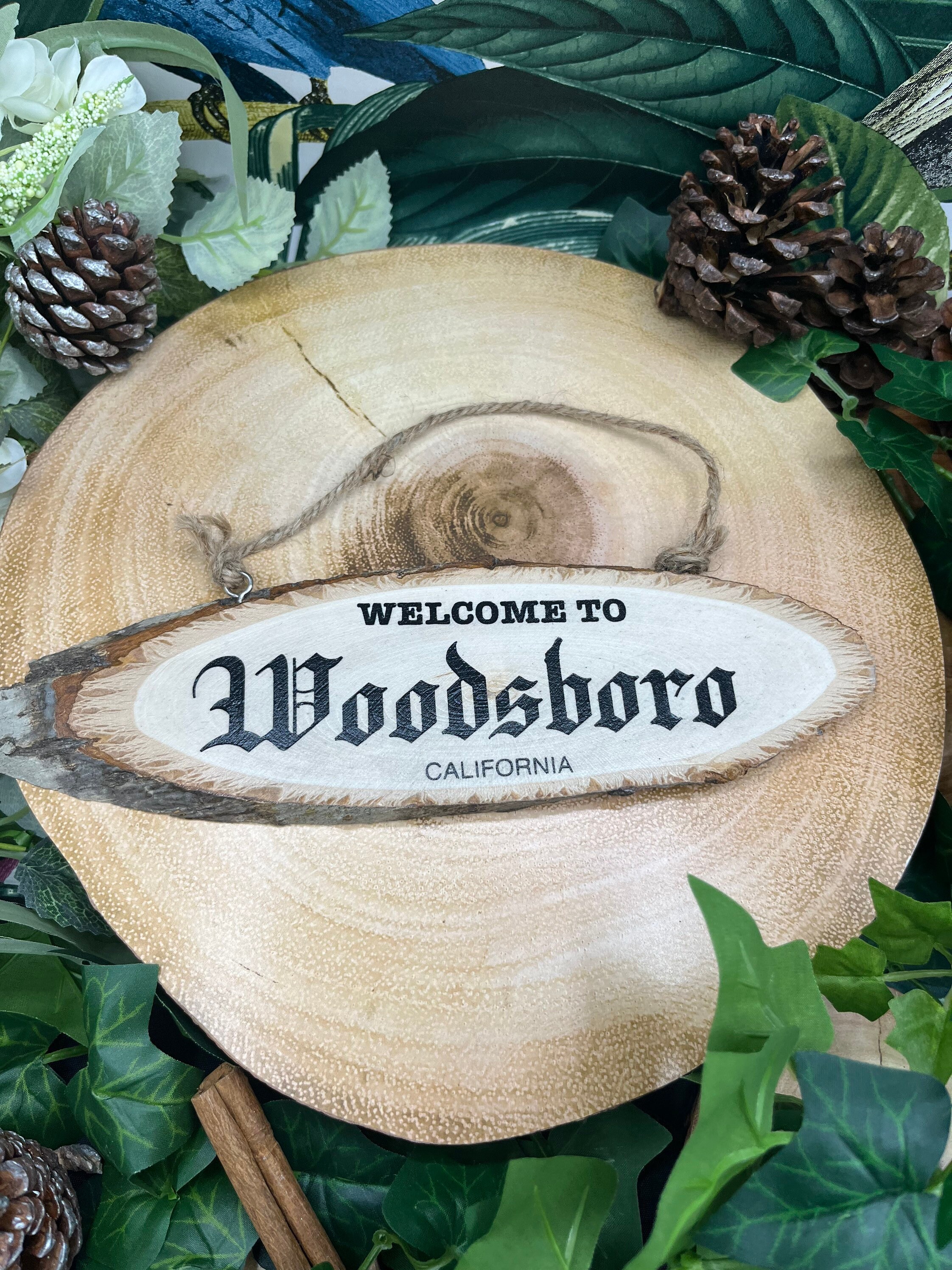 Hand Painted Wood Slice Log Sign Wooden Sign Halloween Inspired Scream ...