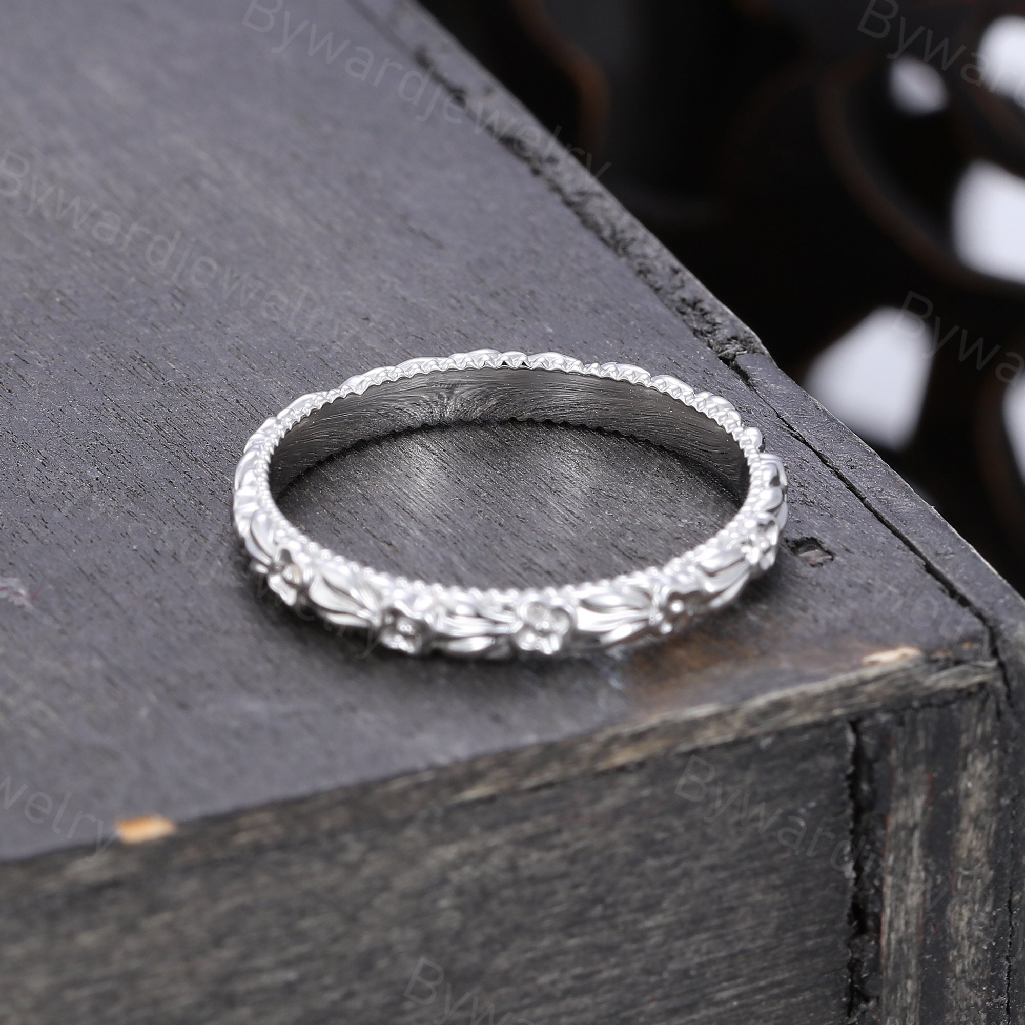 Unique White Gold Wedding Band Delicate Plain Gold Filigree Ring ...