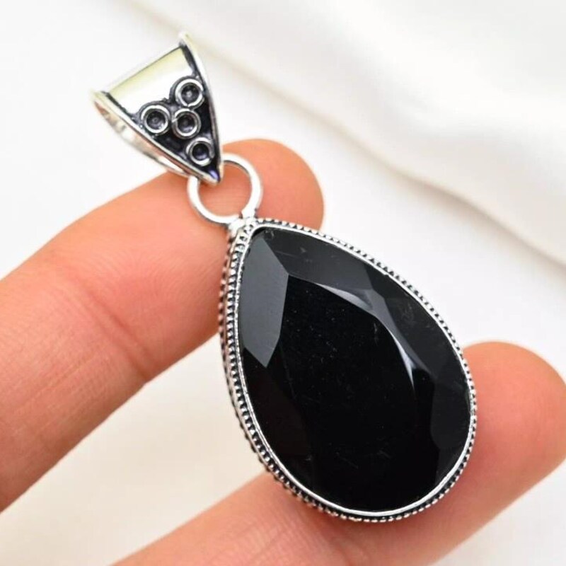 Black Spinel Pendant - Etsy