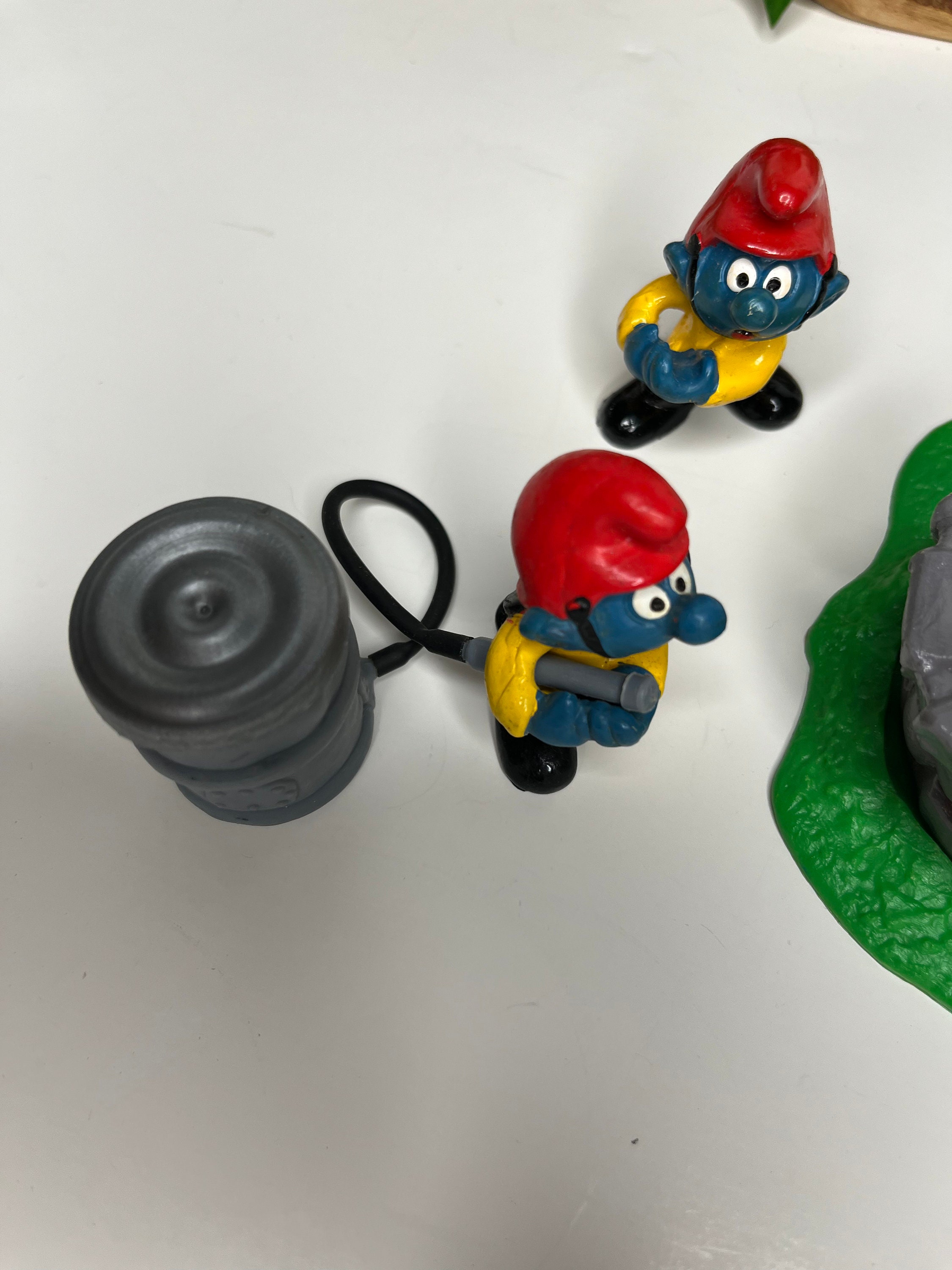 Vintage Smurfs Rare Wishing Well With Bucket and Two Firefighter Smurfs ...