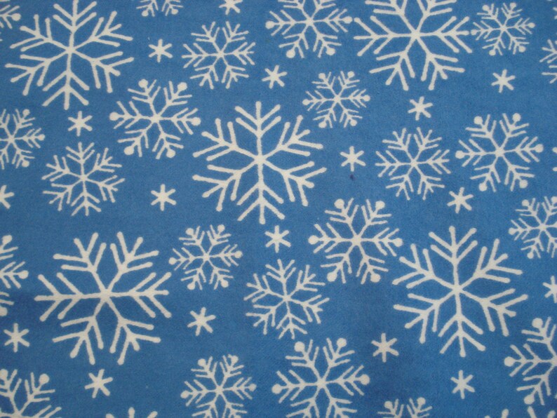 100% Cotton Flannel/snowflakes on Blue Background/joann Fabrics/hudson ...
