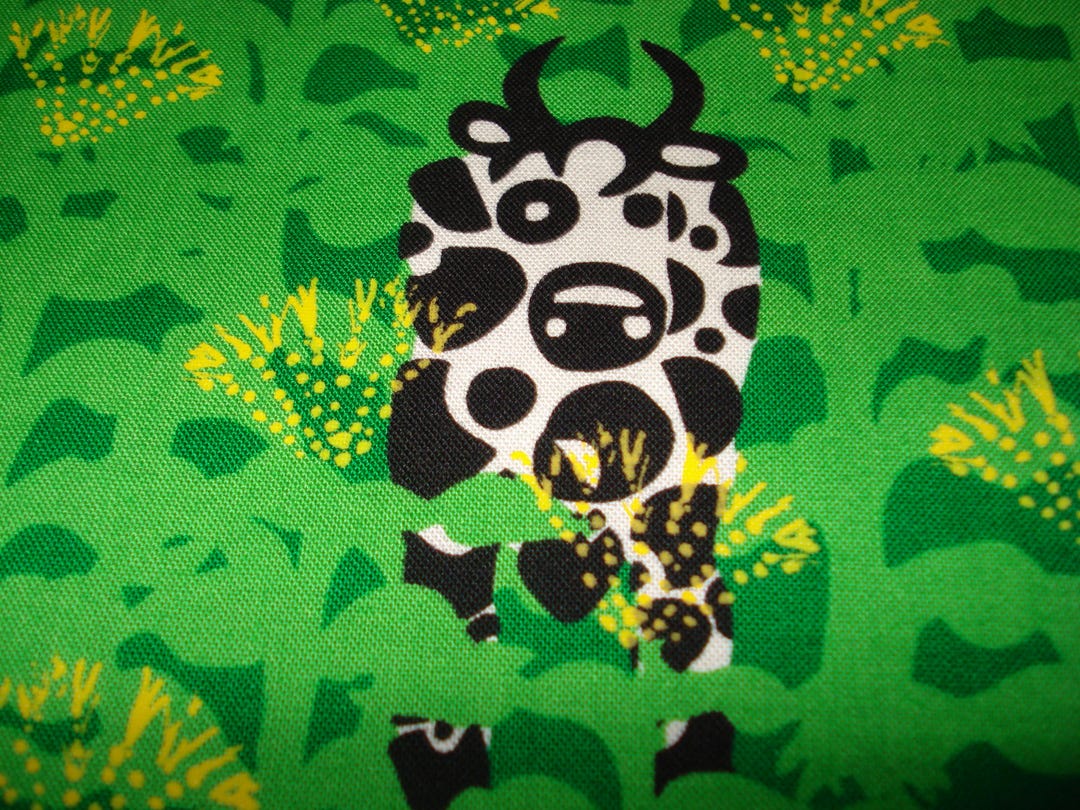 Holstein Cow Fabric/"bovine Moo-chic"/designer Luella Doss/vintage - Etsy