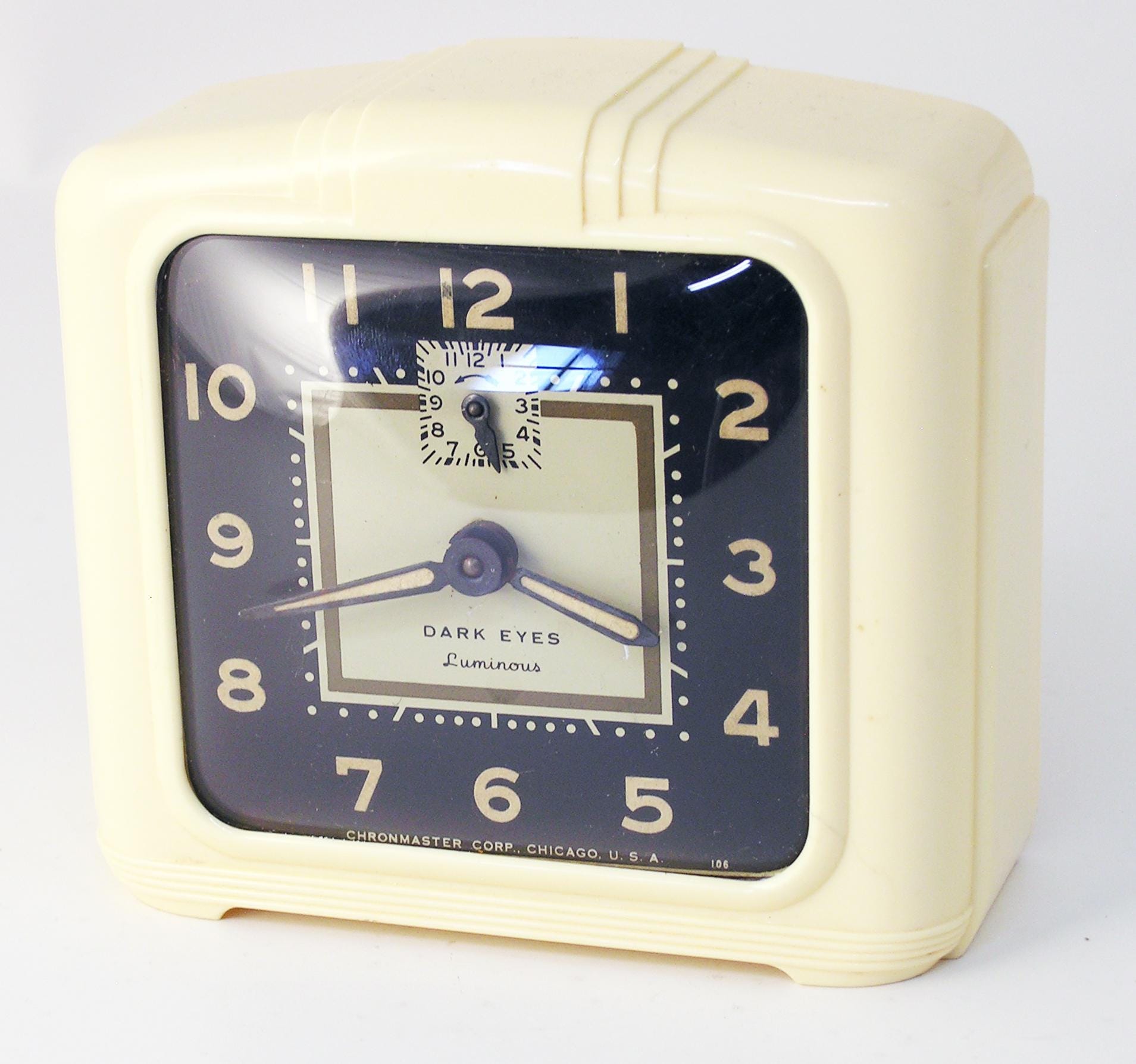Restored 1940s "dark Eyes" Alarm Clock, Made in the USA!! - Etsy