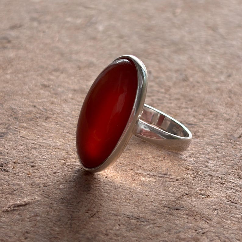 Handmade Carnelian Gemstone Ring: Oval Big Stone, Minimalist Party Ring - Etsy UK