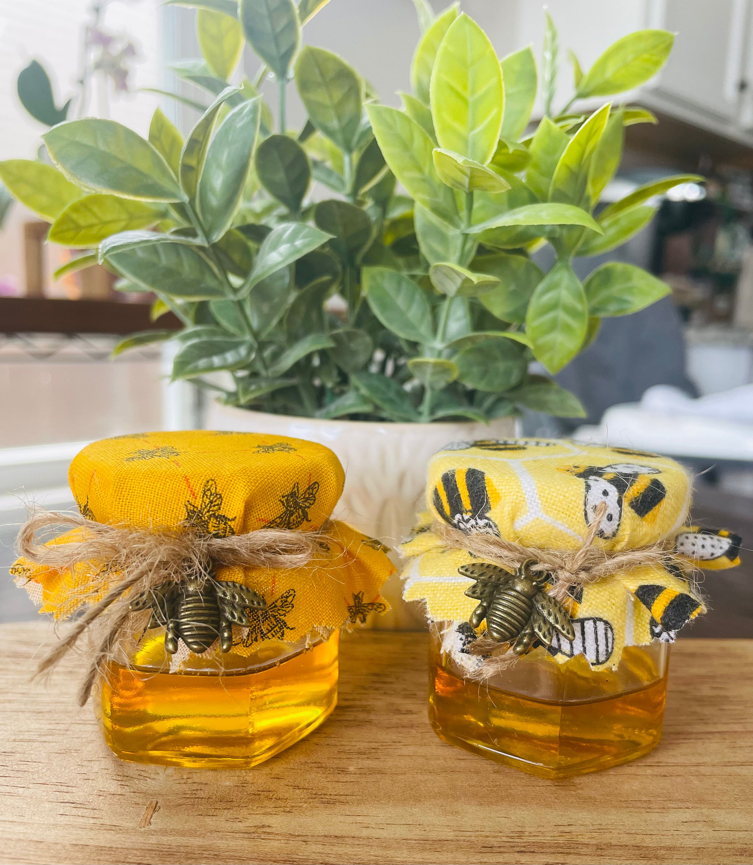 Fake Honey Jar / Bee Honey - Etsy