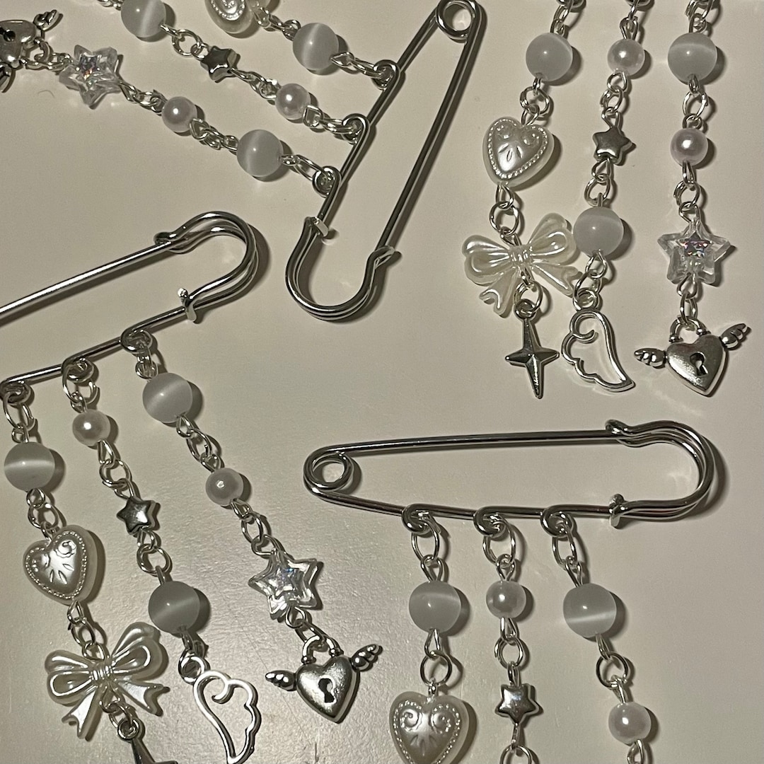 Safety Pin Brooch Beaded Keychain || Bag Charm, Bag Keychain, Beaded ...