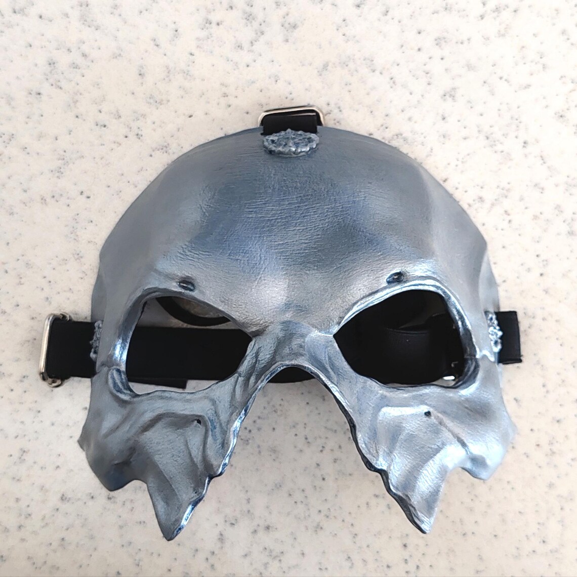 Papa V Perpetua Skull Mask – Handcrafted Resin Mask – Silver Metallic ...