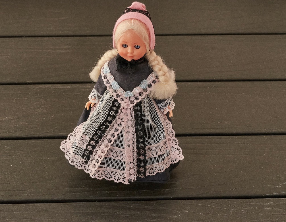 Collectible Vintage Scandinavian Swedish Folk Doll in National Costume ...