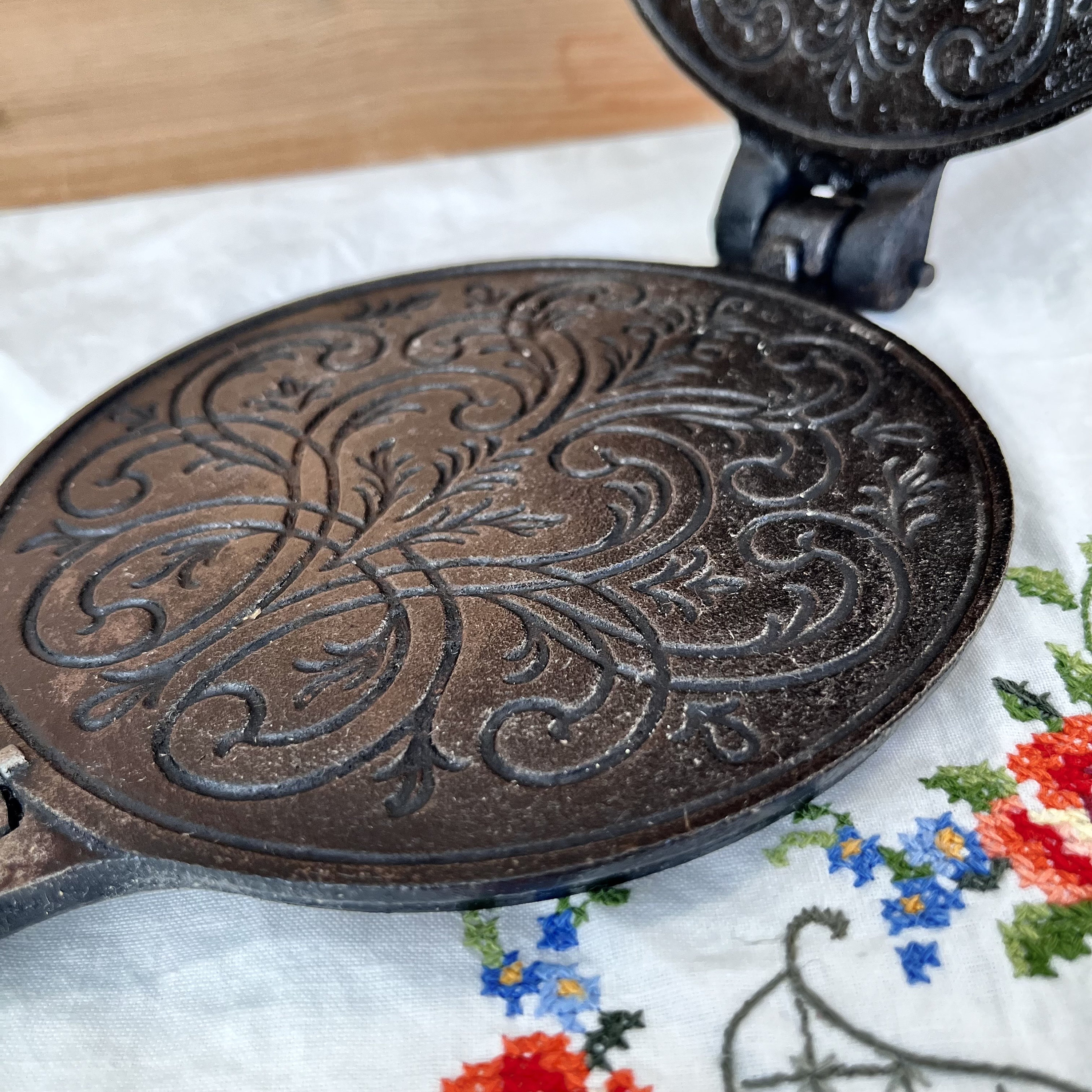 Vintage Waffle Maker Jotul / Vintage Norwegian Waffle Iron / Old Metal ...