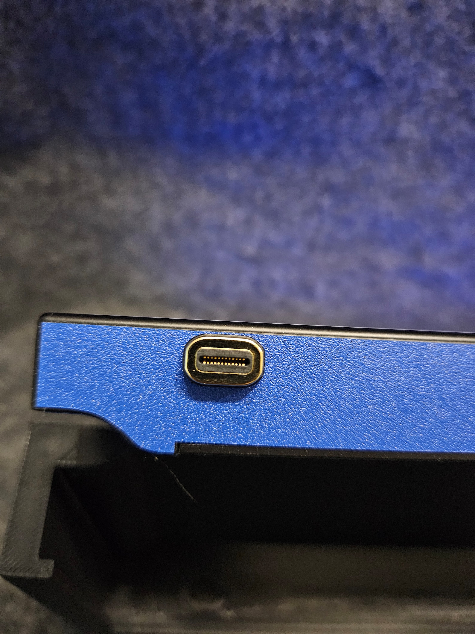 Lenovo Legion Go, Thunderbolt / USB 4 Dock With Magnetic Docking ...