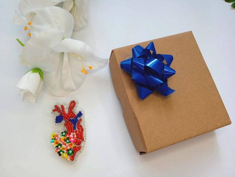 Handmade Anatomical Heart Brooch, Gift for Doctor, Heart Embroidery ...