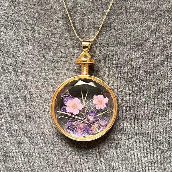 Flower Pendant Necklace - Etsy