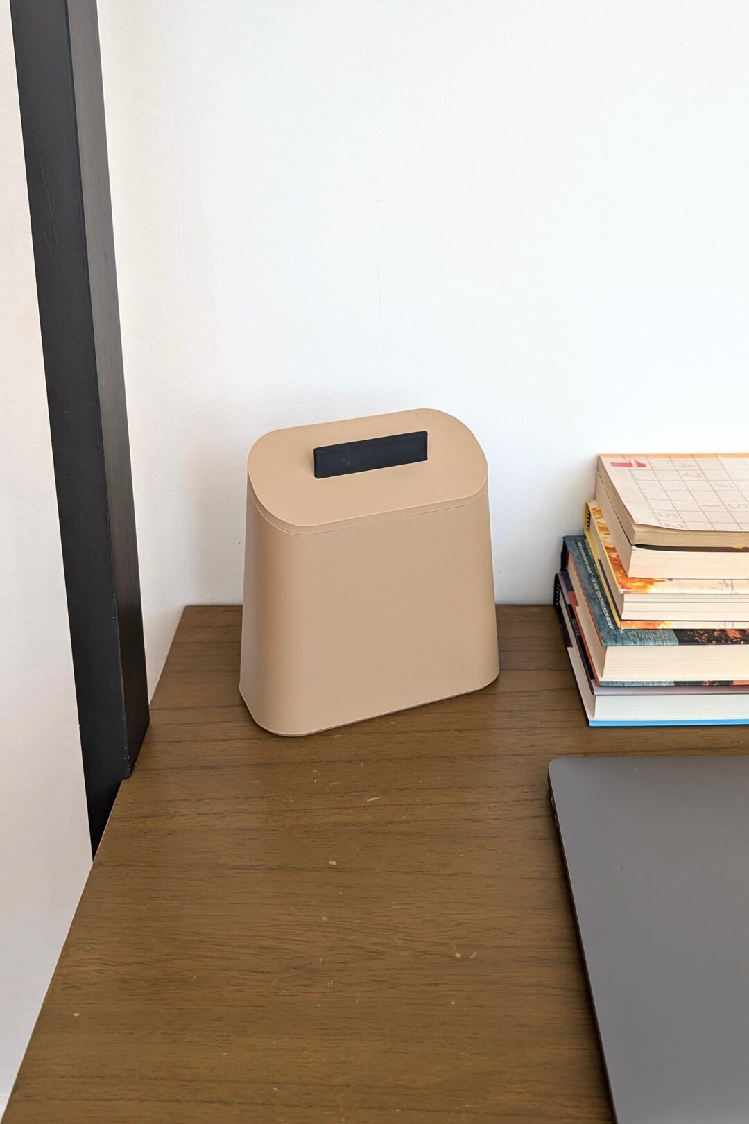 Minimalist Desktop Waste Bin With Lid: Modern Office Desk Organizer - Etsy