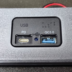 Toyota Land Cruiser 80 Series 2nd Row USB Port Armrest Ashtray ...