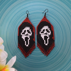 Handmade Beaded Scream Earrings: Spooky Halloween Jewelry - Etsy