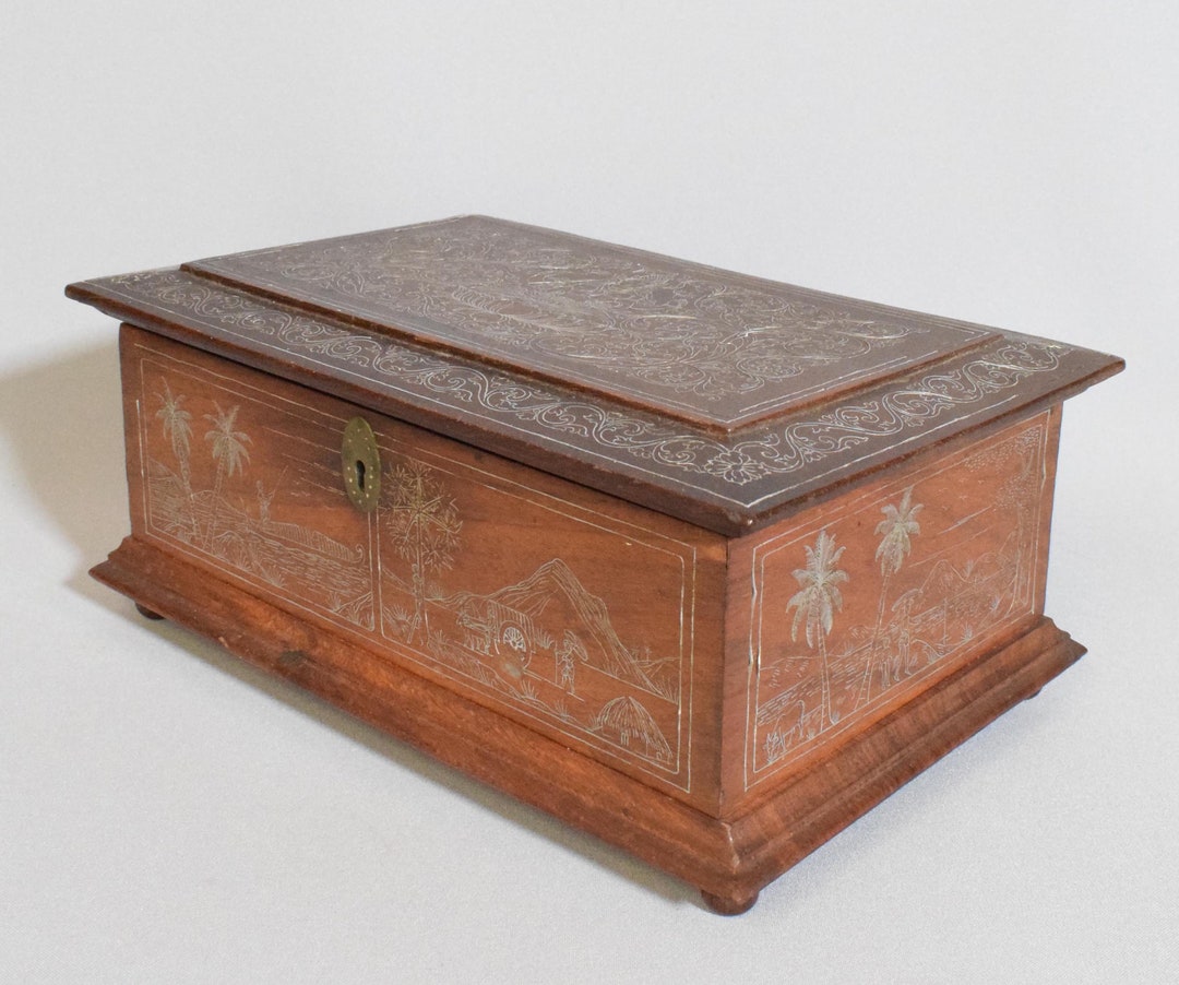 Beautiful Old INDIAN Hardwood Wire Inlaid Casket With LAKSHMI Seated on ...