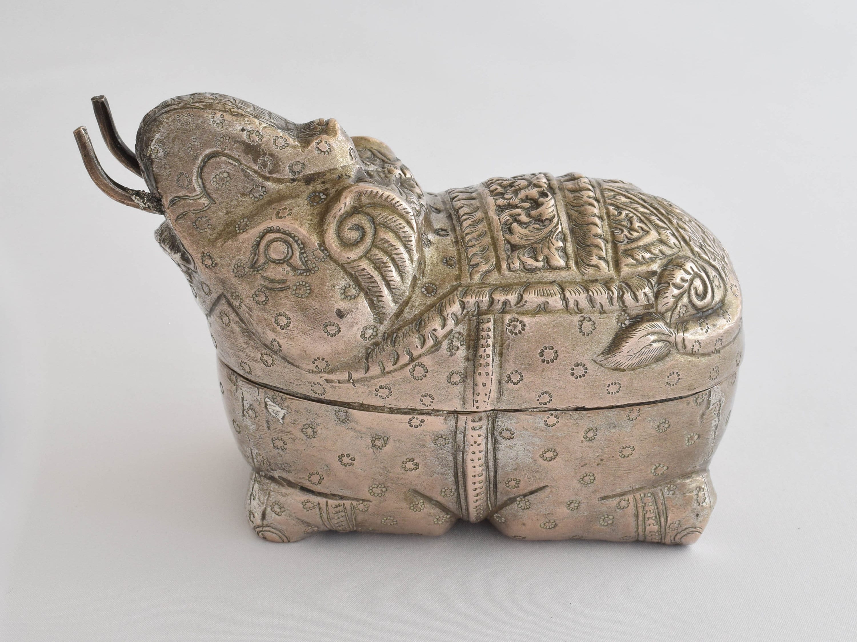 Charming Silver Coloured Metal Box From CAMBODIA Modelled as - Etsy