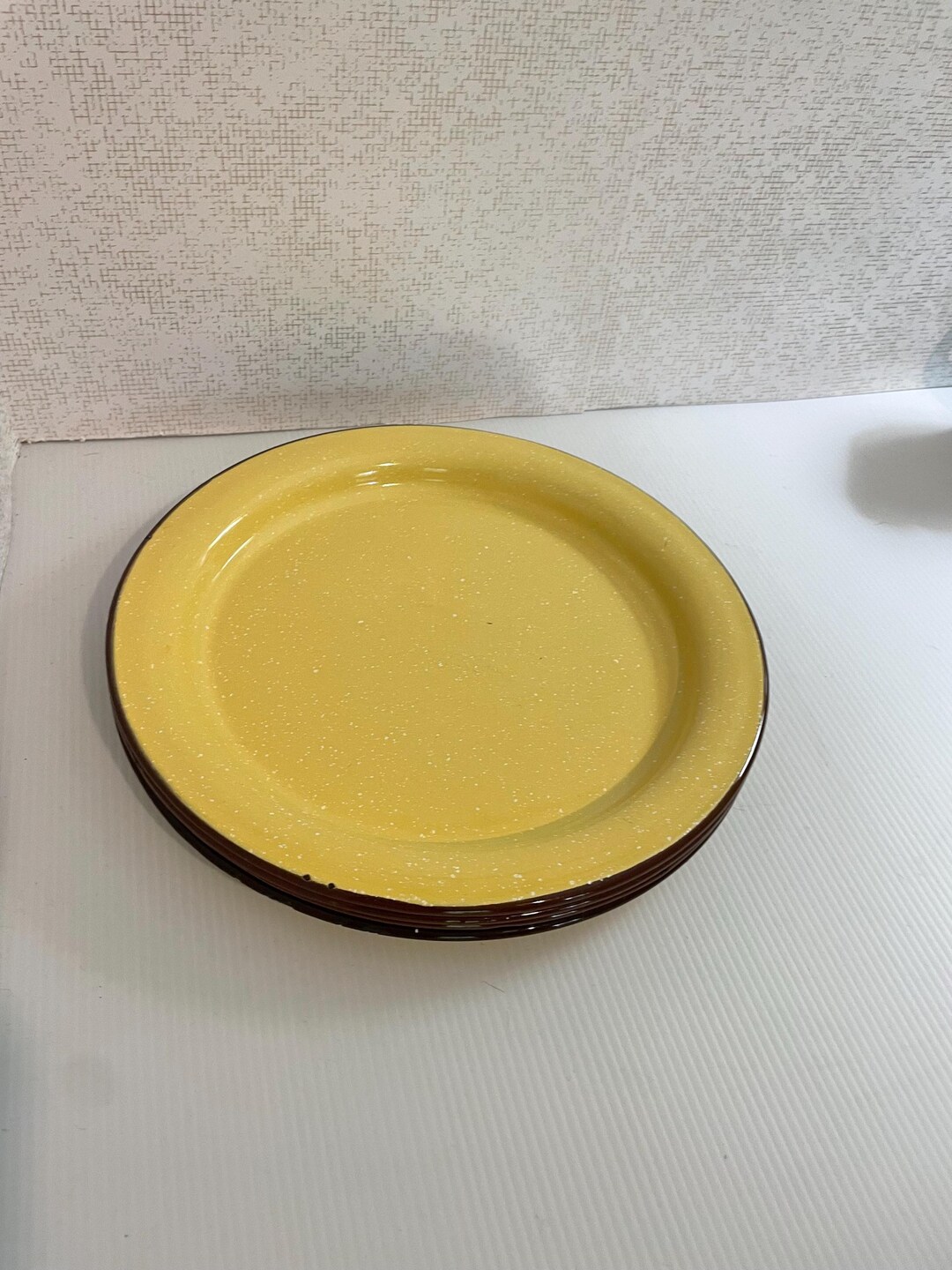 Vintage Yellow Graniteware Enamelware Dinner Plates Set of 4, 10 ...