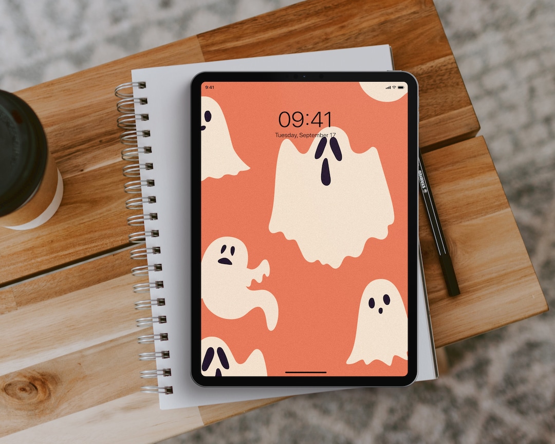 Retro Halloween iPad Wallpaper, Dark Mode Orange Ghost iPad Wallpaper ...