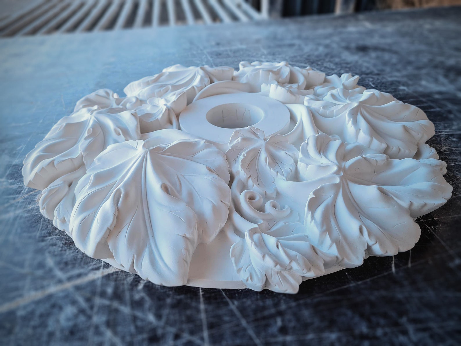 17in Ceiling Medallion Flower and Leaves Curved Pattern for Light ...