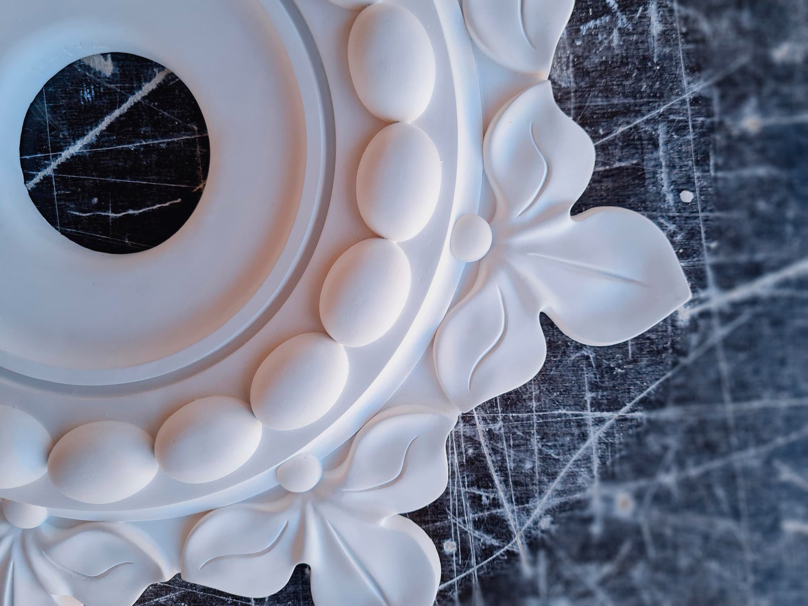 17in Ceiling Medallion Flower and Leaves Curved Pattern for Light ...