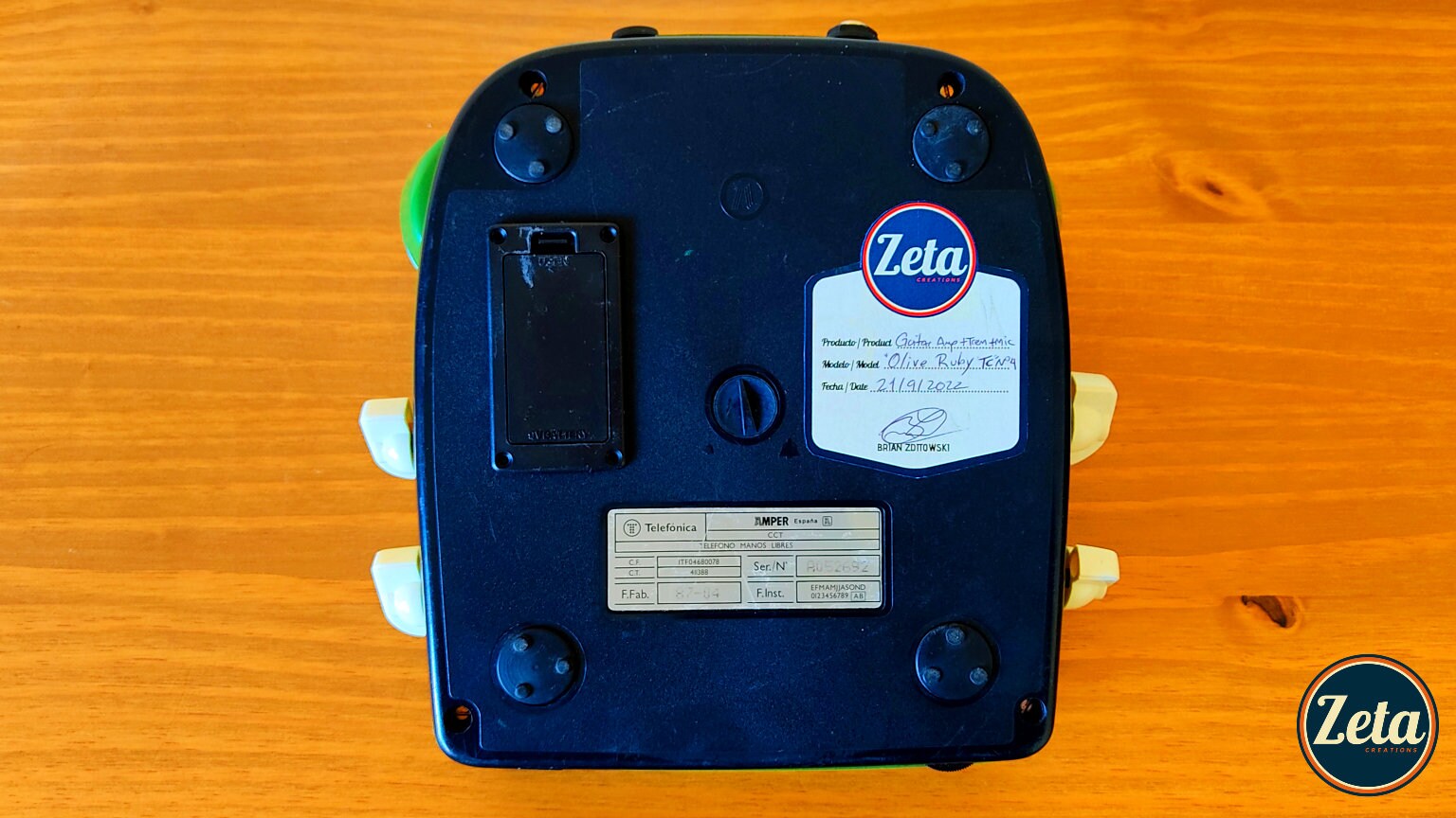 OLIVE RUBY TC Portable Guitar Amp With Built in Tremolo and Microphone ...