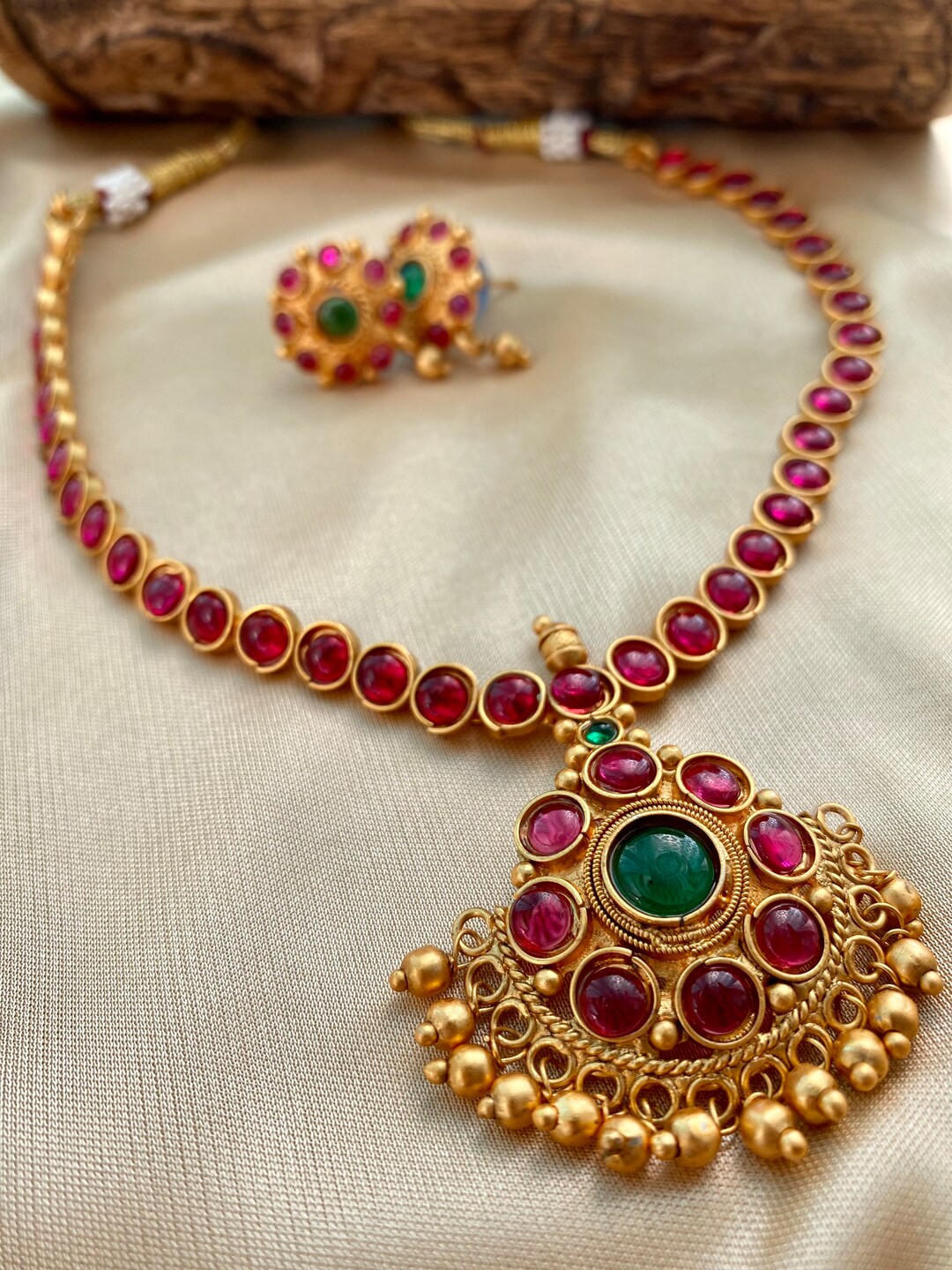 Traditional Red With Green Kemp Jewelry Short Fancy Necklace - Etsy