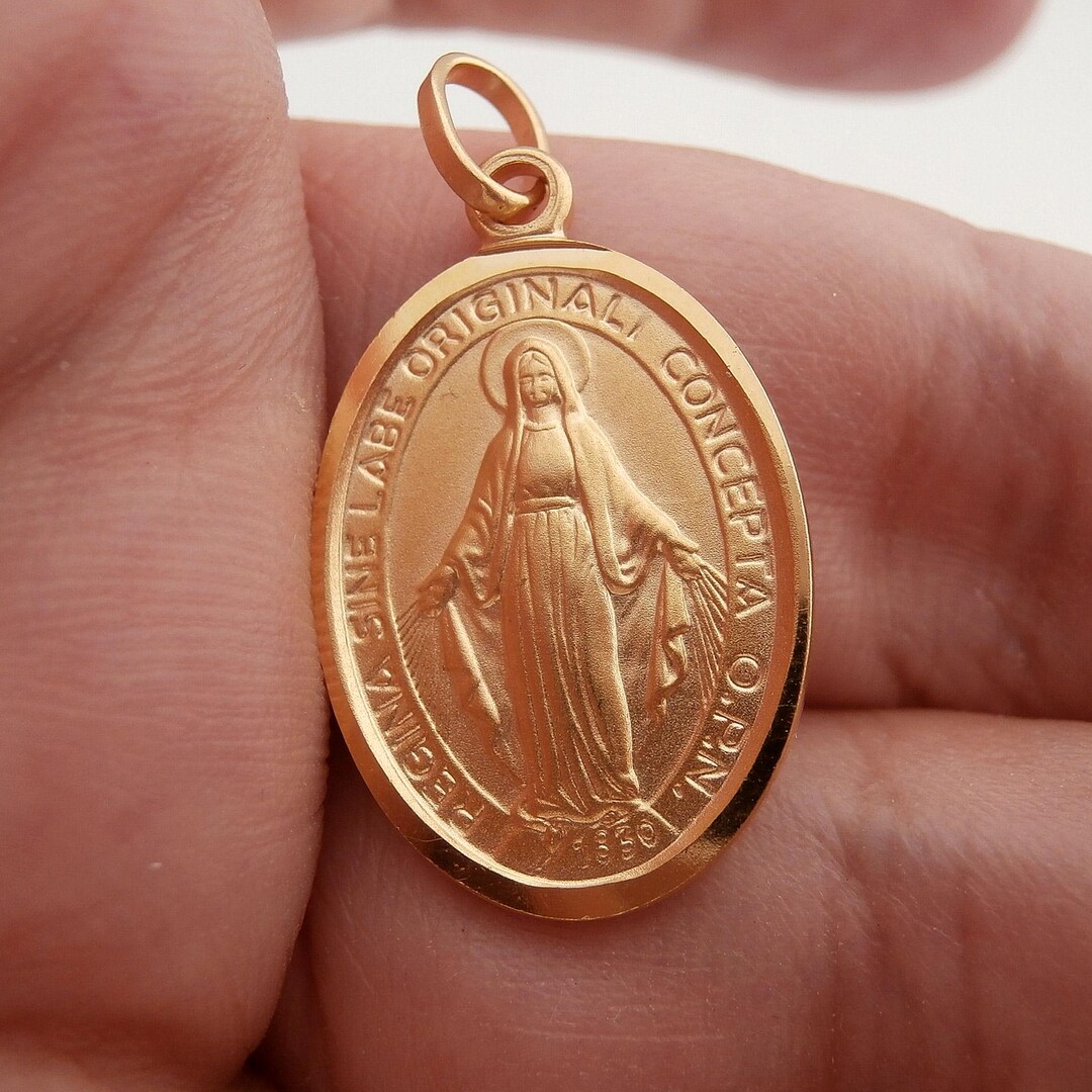 18K Yellow Gold Virgin Mary Charm - Men's and Women's Gold Religious ...