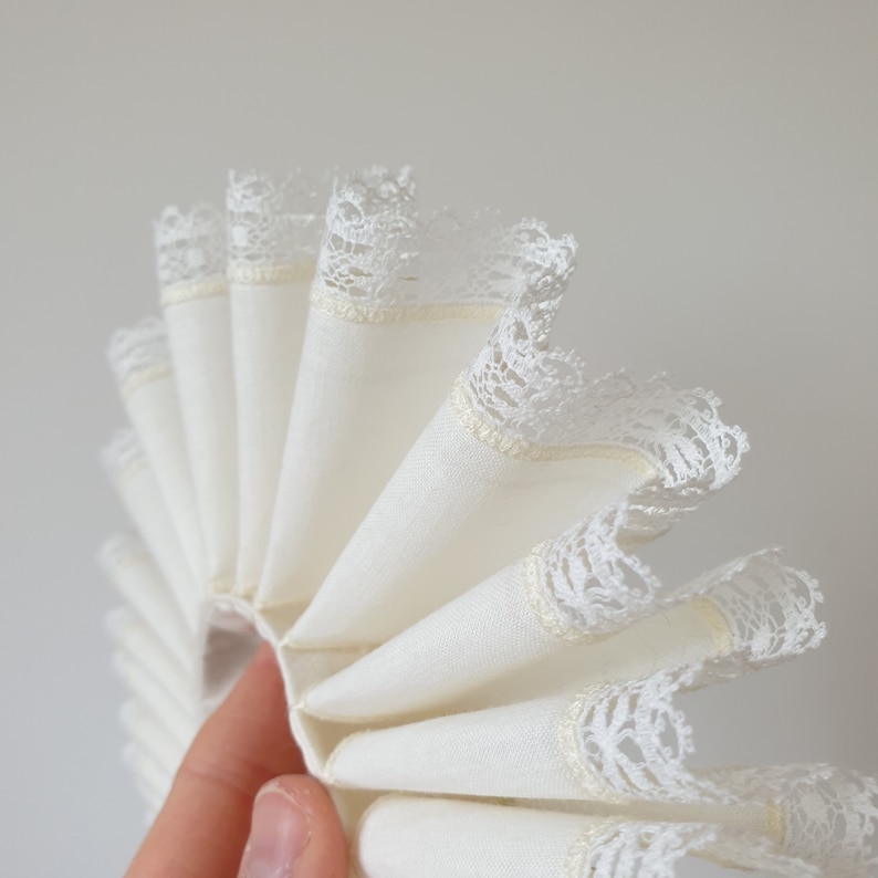 Elizabethan Tudor Neck Ruff in Pure Cotton With Lace Edging - Etsy
