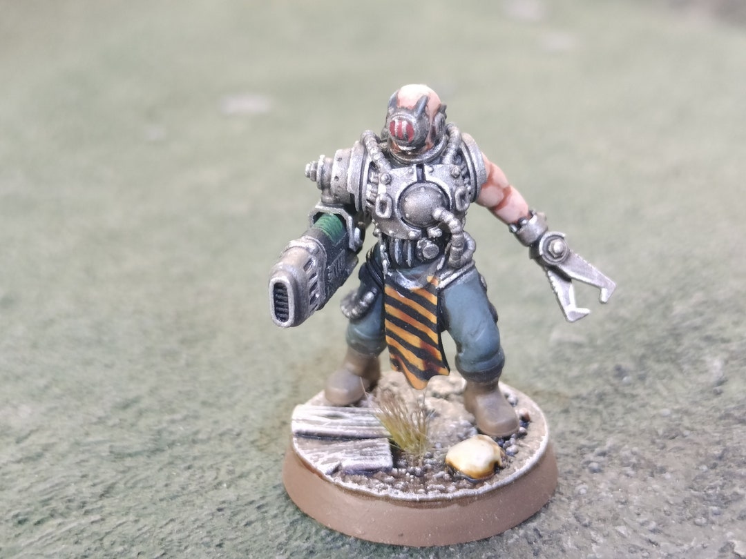 Servitor With Heavy Weapons (3 Options) - Etsy