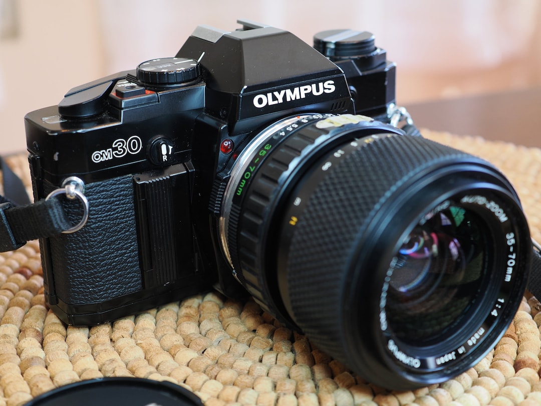 Olympus OM30 / OMF Analog 35mm Film Camera With 35-70mm F4 Lens ...